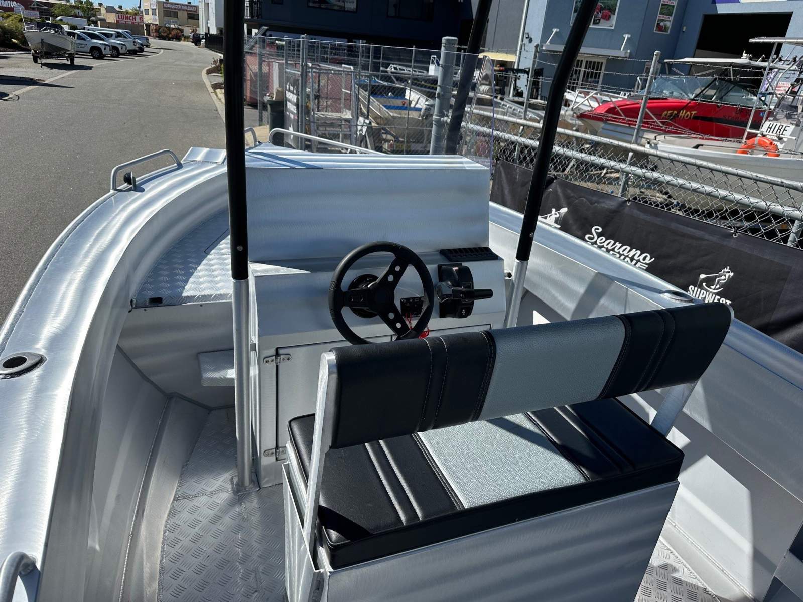 2024 Mclay 531 Fortress Wide Body | Boat Research | BoatsOnline