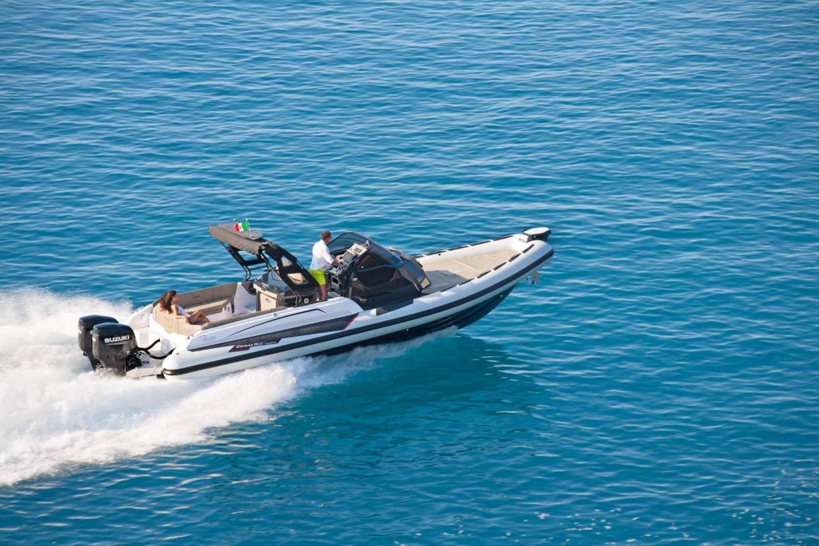 2024 Ranieri Cayman 35 Executive | Boat Research | Boats Online