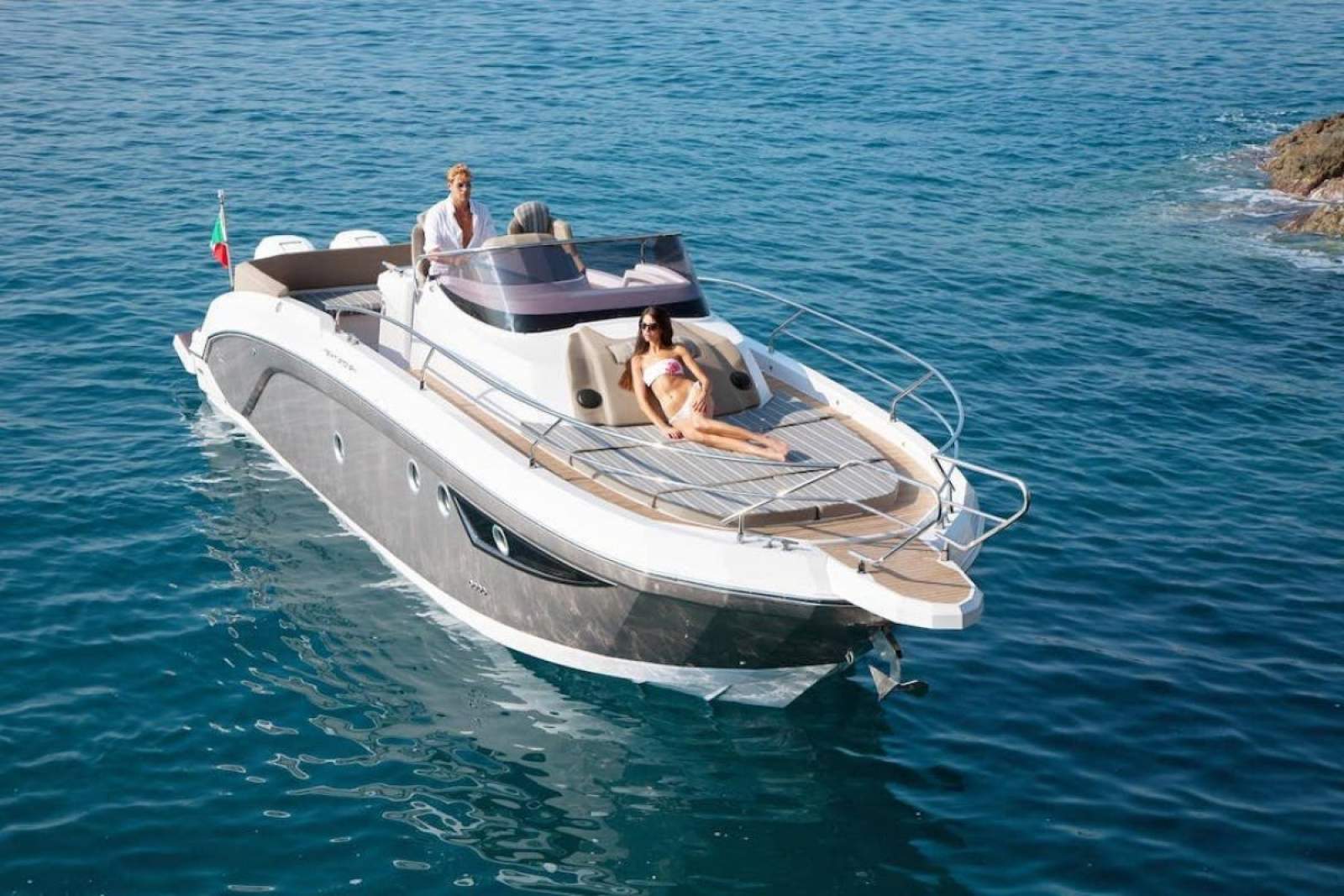 2024 Ranieri Next 370 Sh | Boat Research | Boats Online