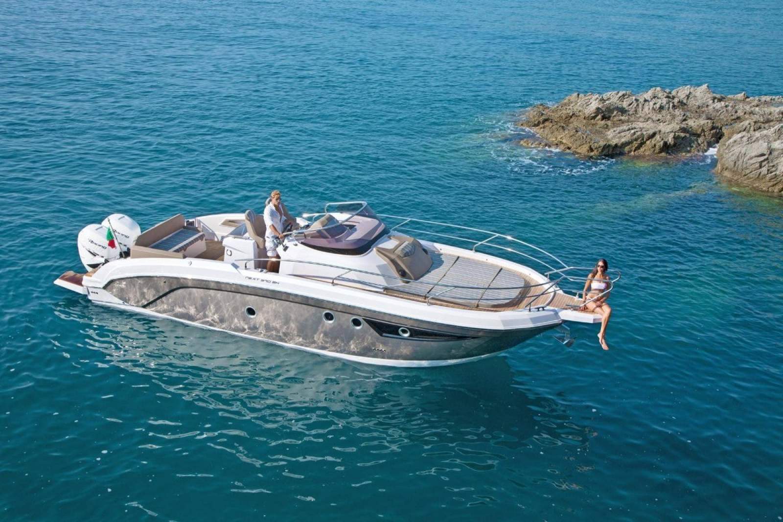 2024 Ranieri Next 370 Sh | Boat Research | Boats Online