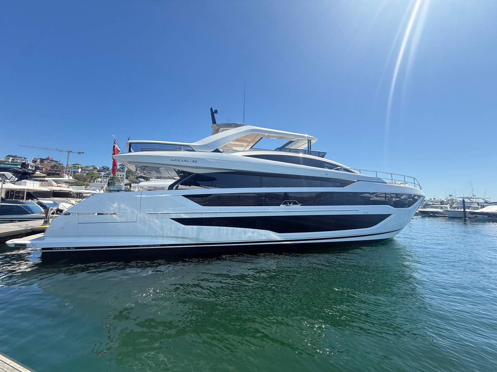 2025 Pearl 82 | Boat Research | Yachthub