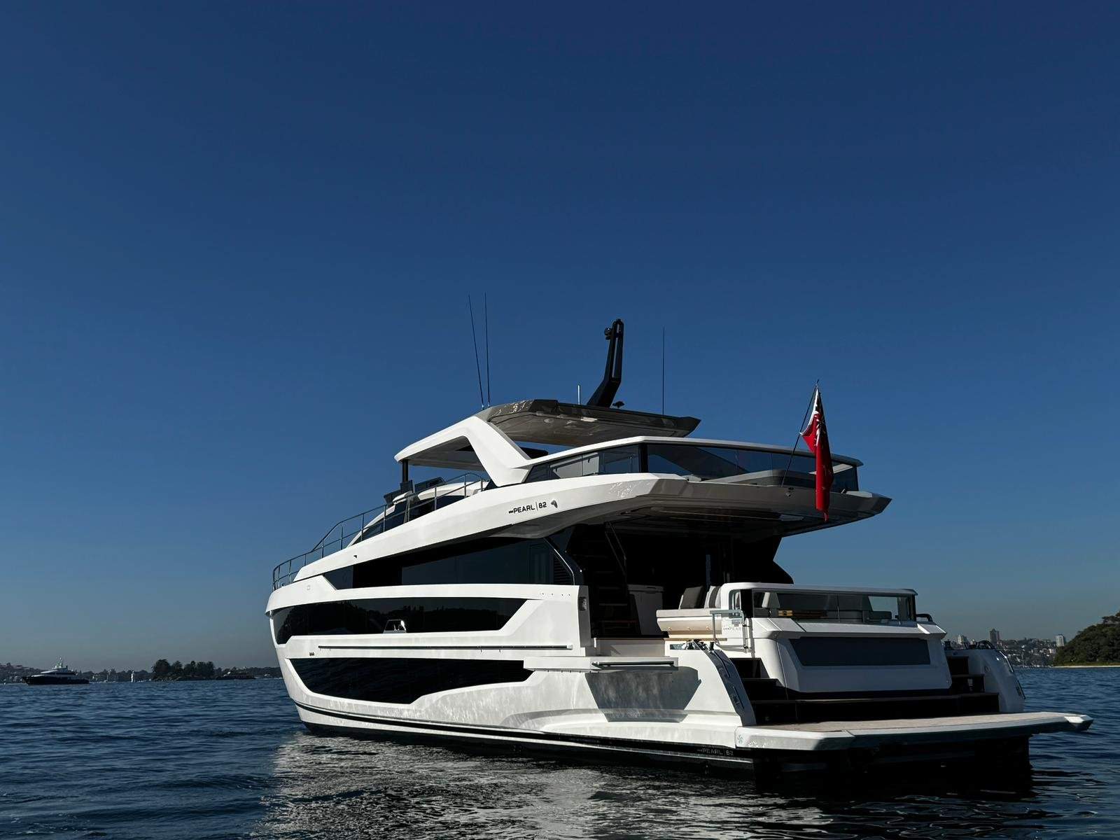 2025 Pearl 82 | Boat Research | Yachthub