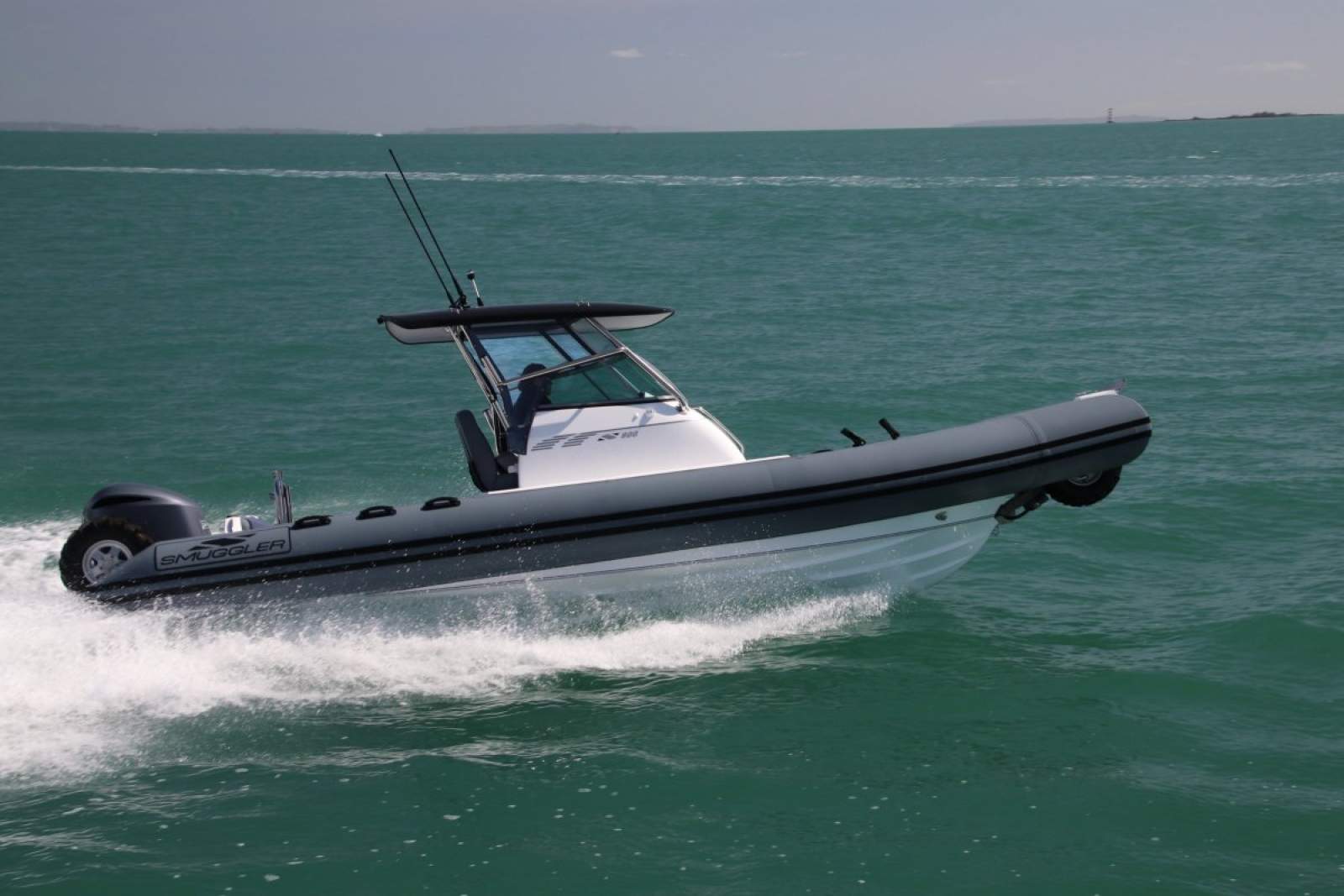 2024 Smuggler Strata 800 Mid Cabin Amphibious | Boat Research | Yachthub