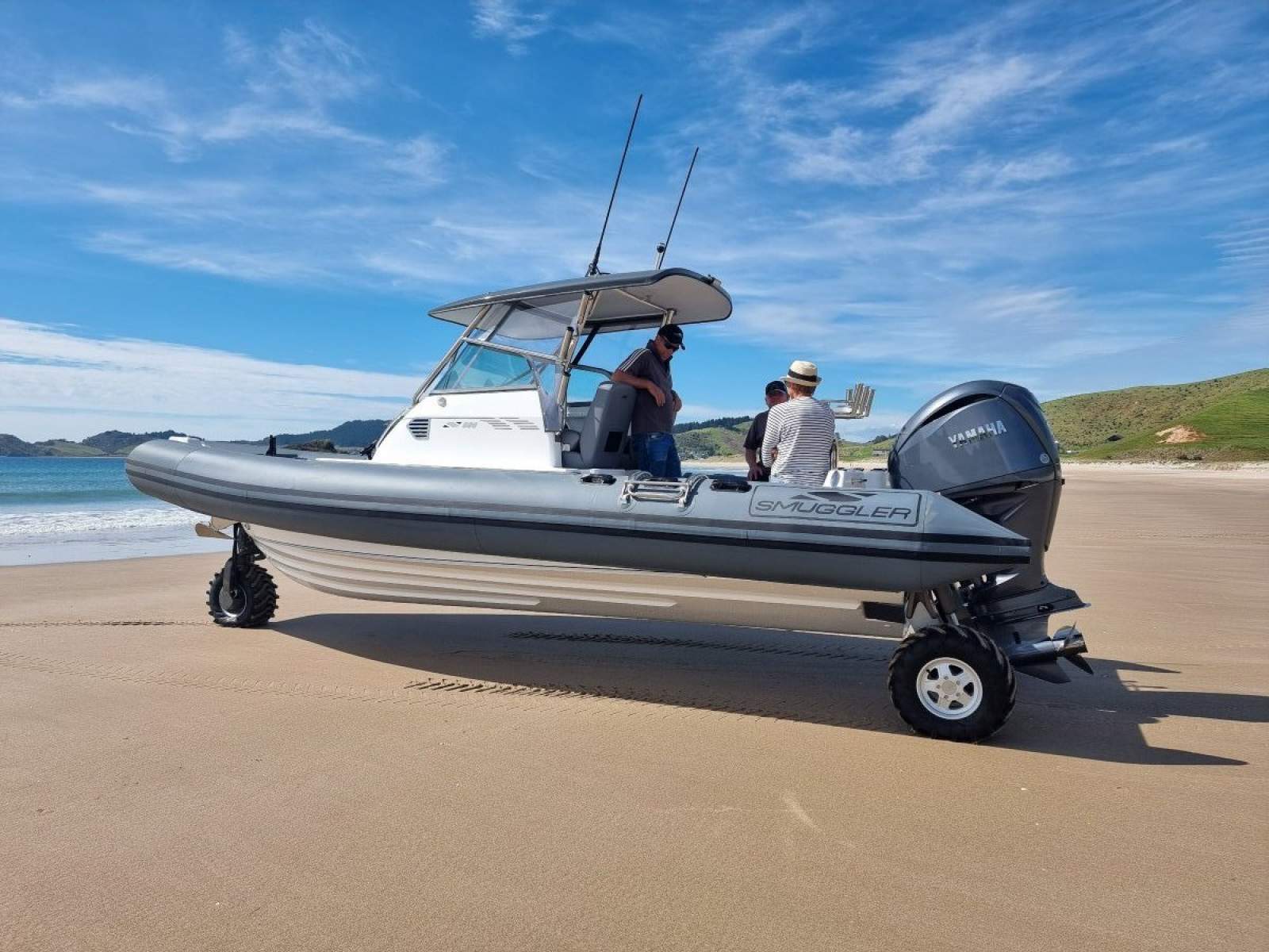 2024 Smuggler Strata 800 Mid Cabin Amphibious | Boat Research | Yachthub