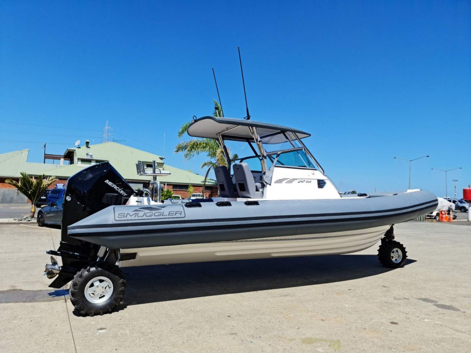 2024 Smuggler Strata 800 Mid Cabin Amphibious | Boat Research | Yachthub