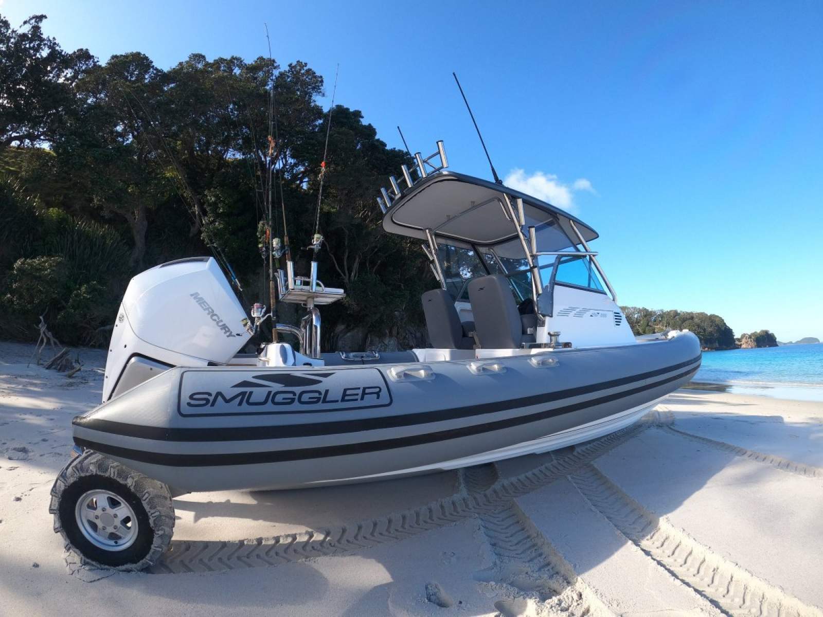 2024 Smuggler Strata 800 Mid Cabin Amphibious | Boat Research | Yachthub