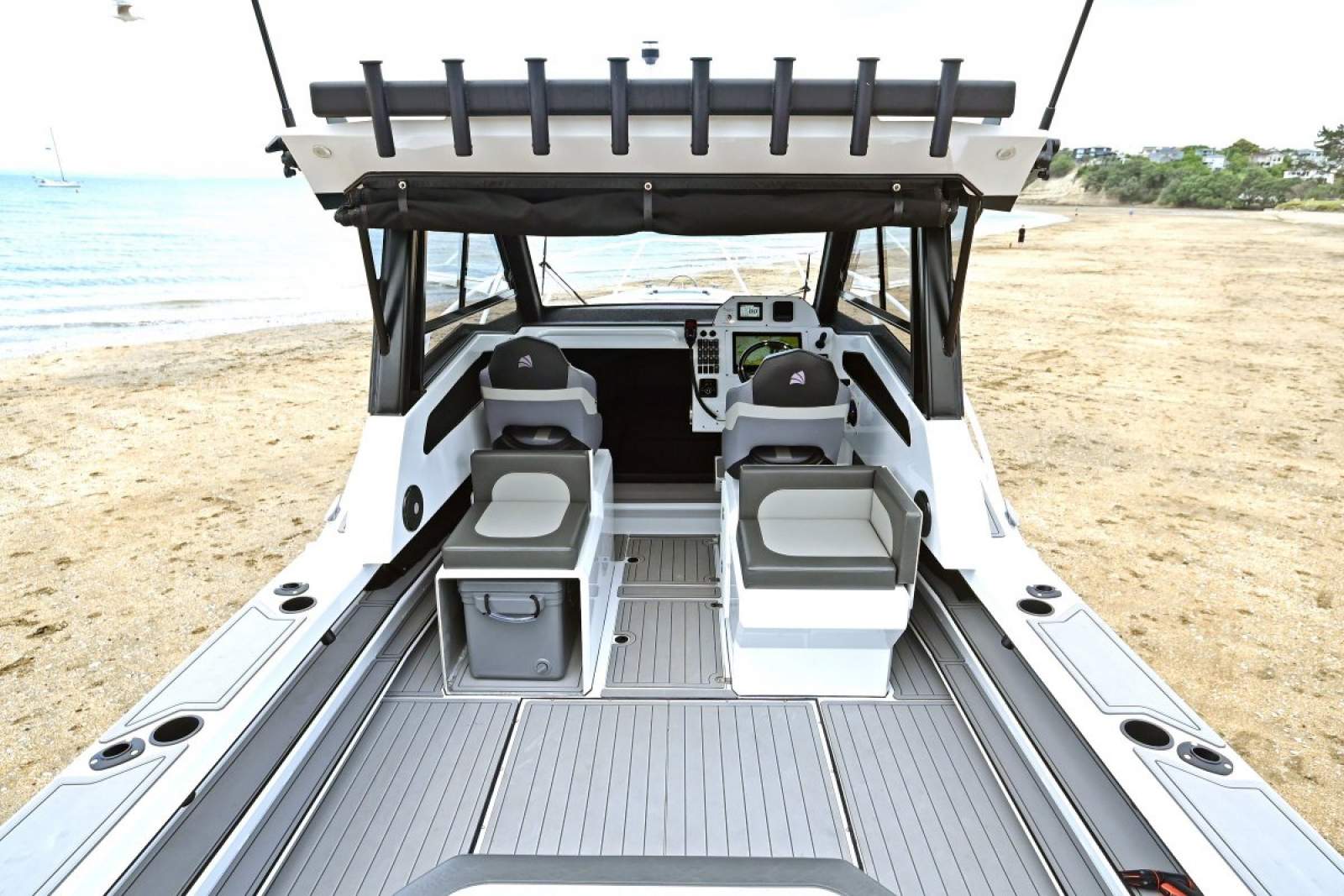 2024 Stryda 900c | Boat Research | BoatsOnline