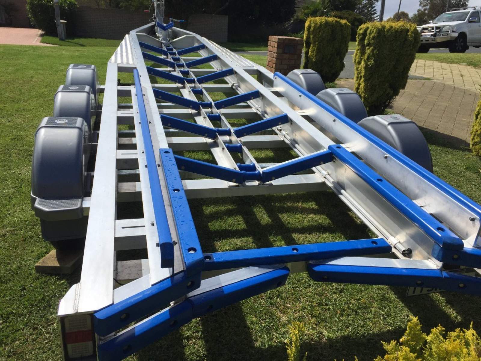 2017 Goldstar Ali Tri Axle Boat Trailer 8600 | Boat Research | BoatsOnline