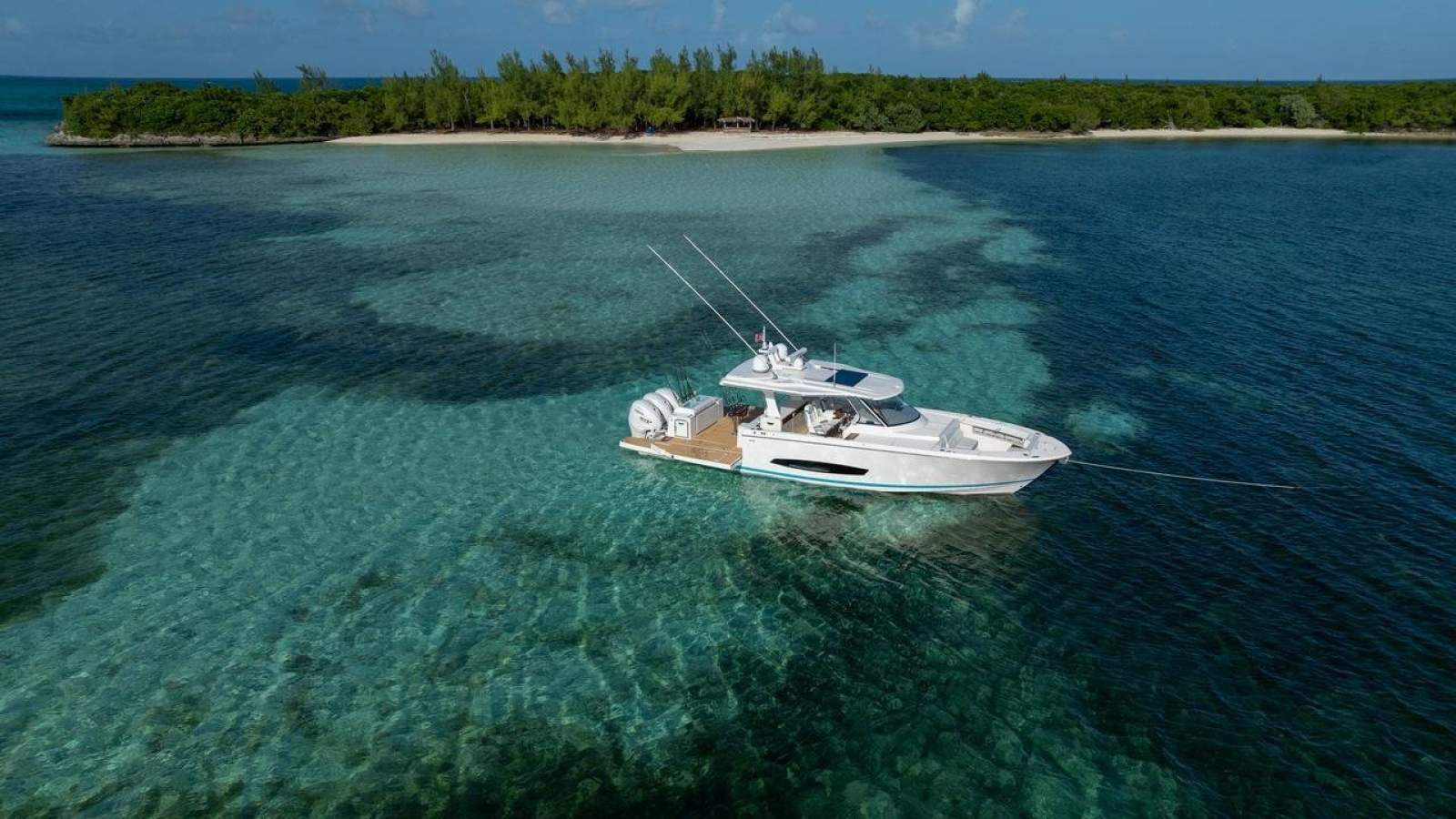 2026 Regal 43 Sav | Boat Research | Boats Online