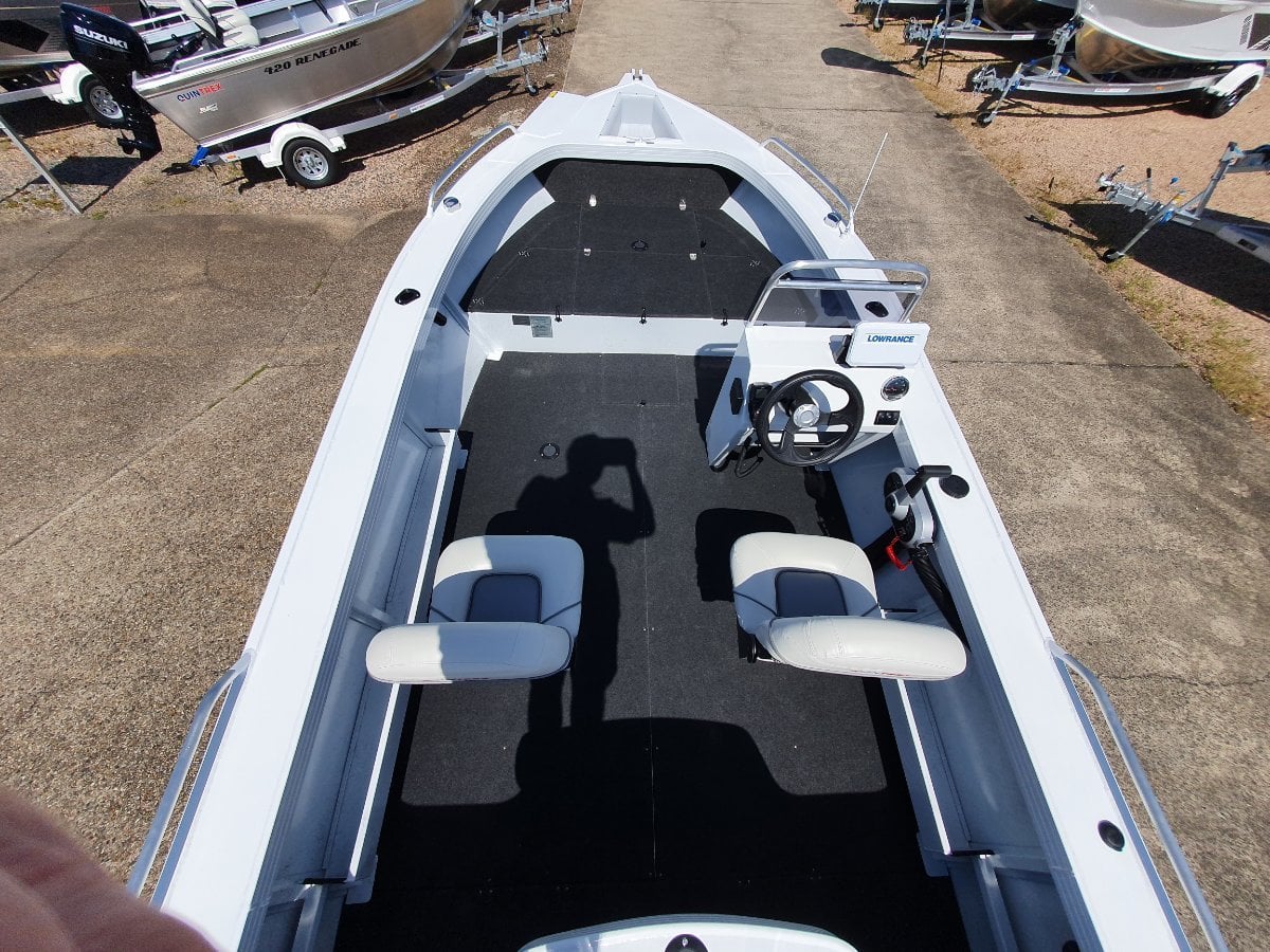 2025 Quintrex 490 Renegade Side Console | Boat Research | Boats Online