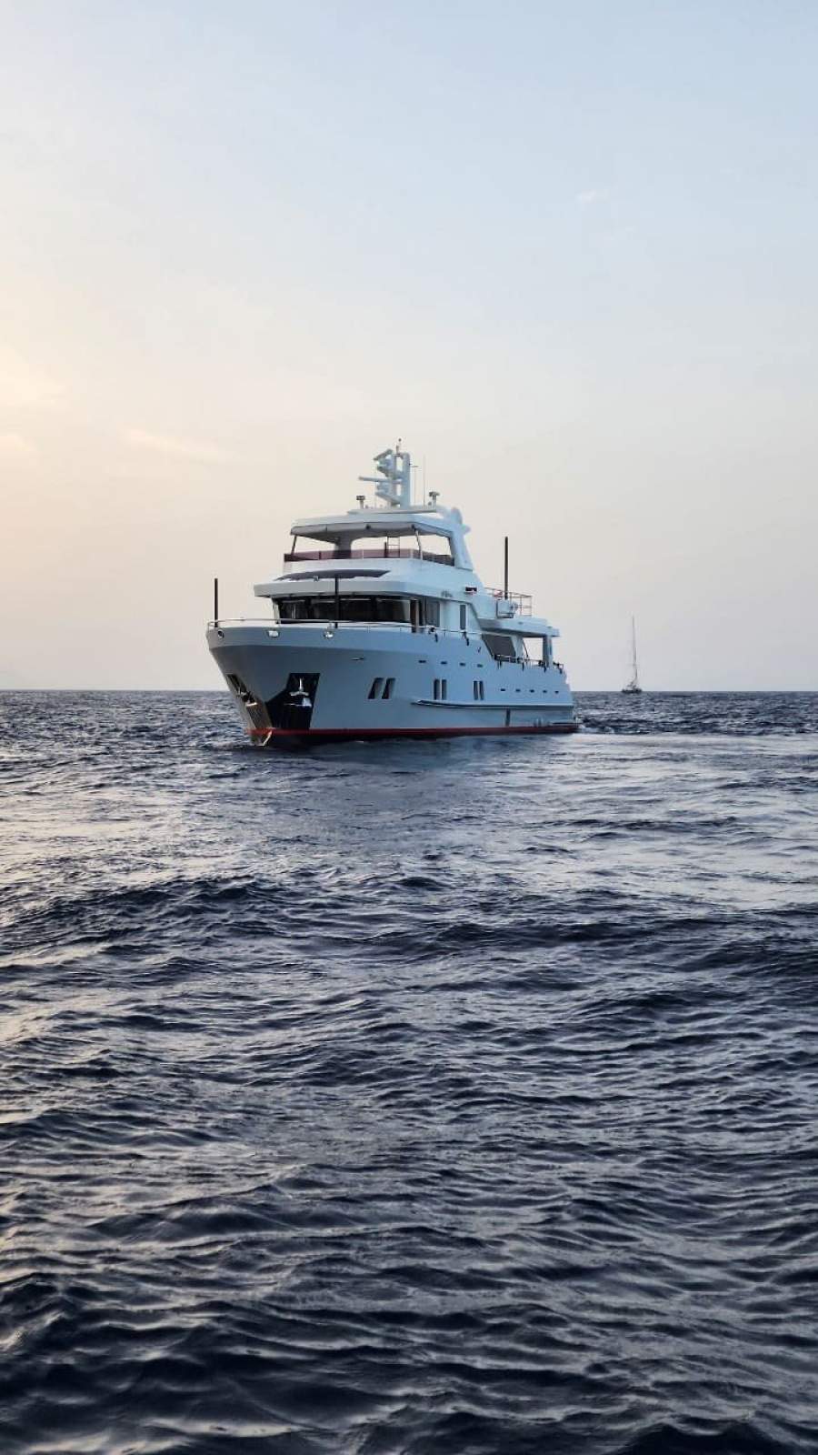 2025 Bering B72 | Boat Research | BoatsOnline