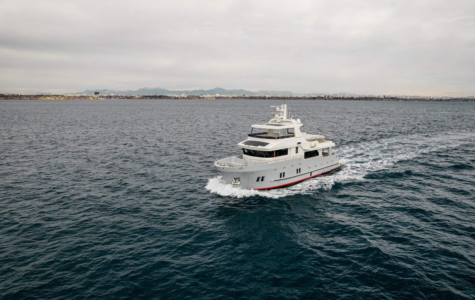 2025 Bering B72 | Boat Research | BoatsOnline