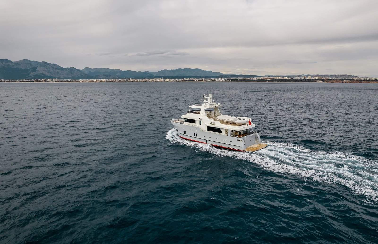 2025 Bering B72 | Boat Research | BoatsOnline