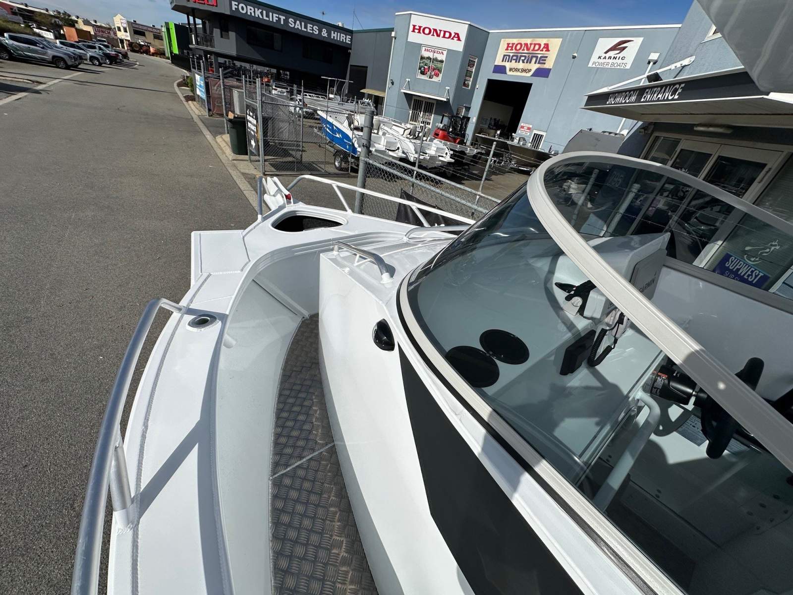 2025 Makocraft 631 Island Cab Ht | Boat Research | BoatsOnline