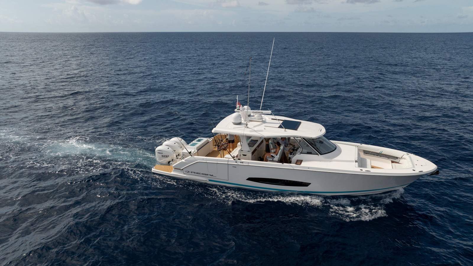 2025 Regal 43 Sav | Boat Research | BoatsOnline