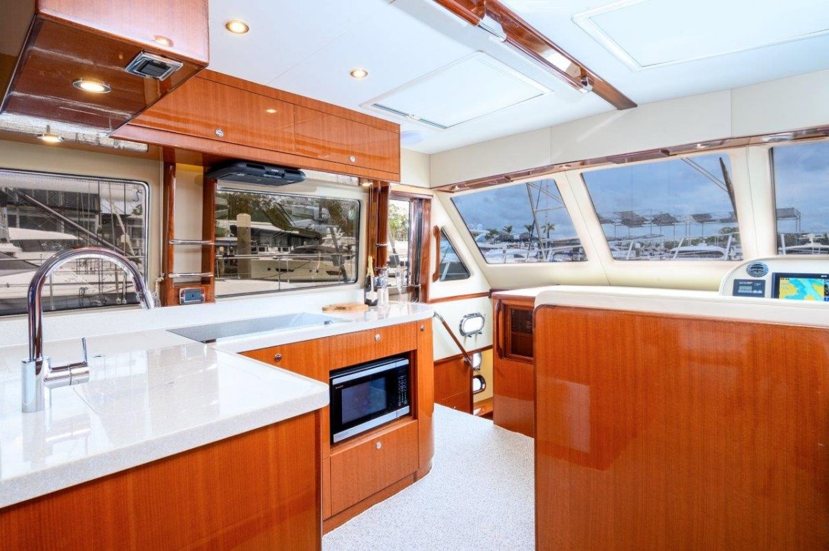 2026 Alaska 49 Sedan | Boat Research | Boats Online