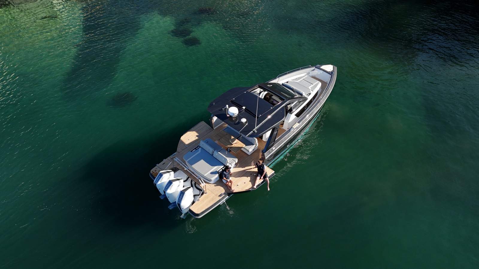 2025 Schaefer V44 | Boat Research | BoatsOnline