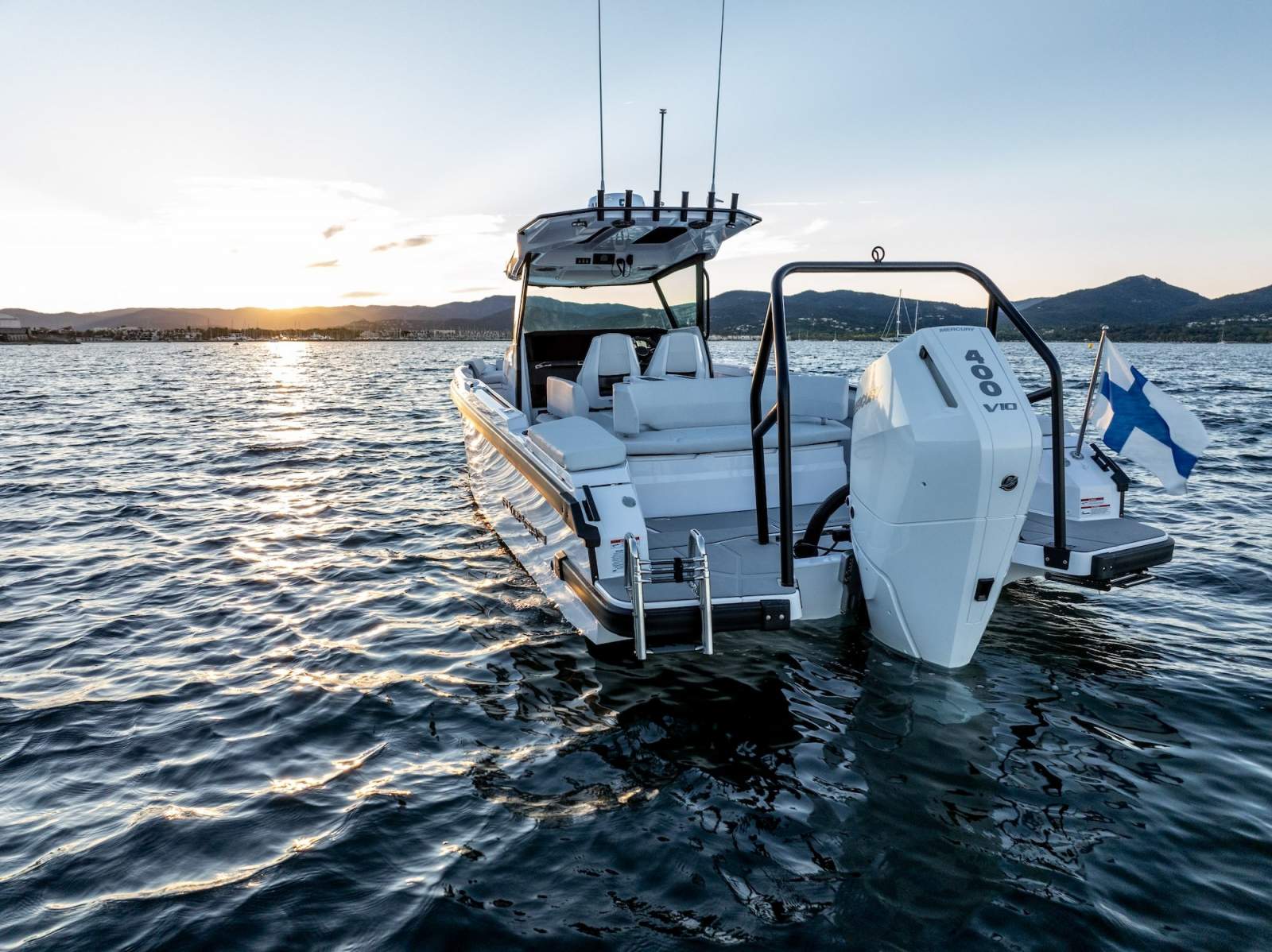 2025 Axopar 29ccx | Boat Research | BoatsOnline