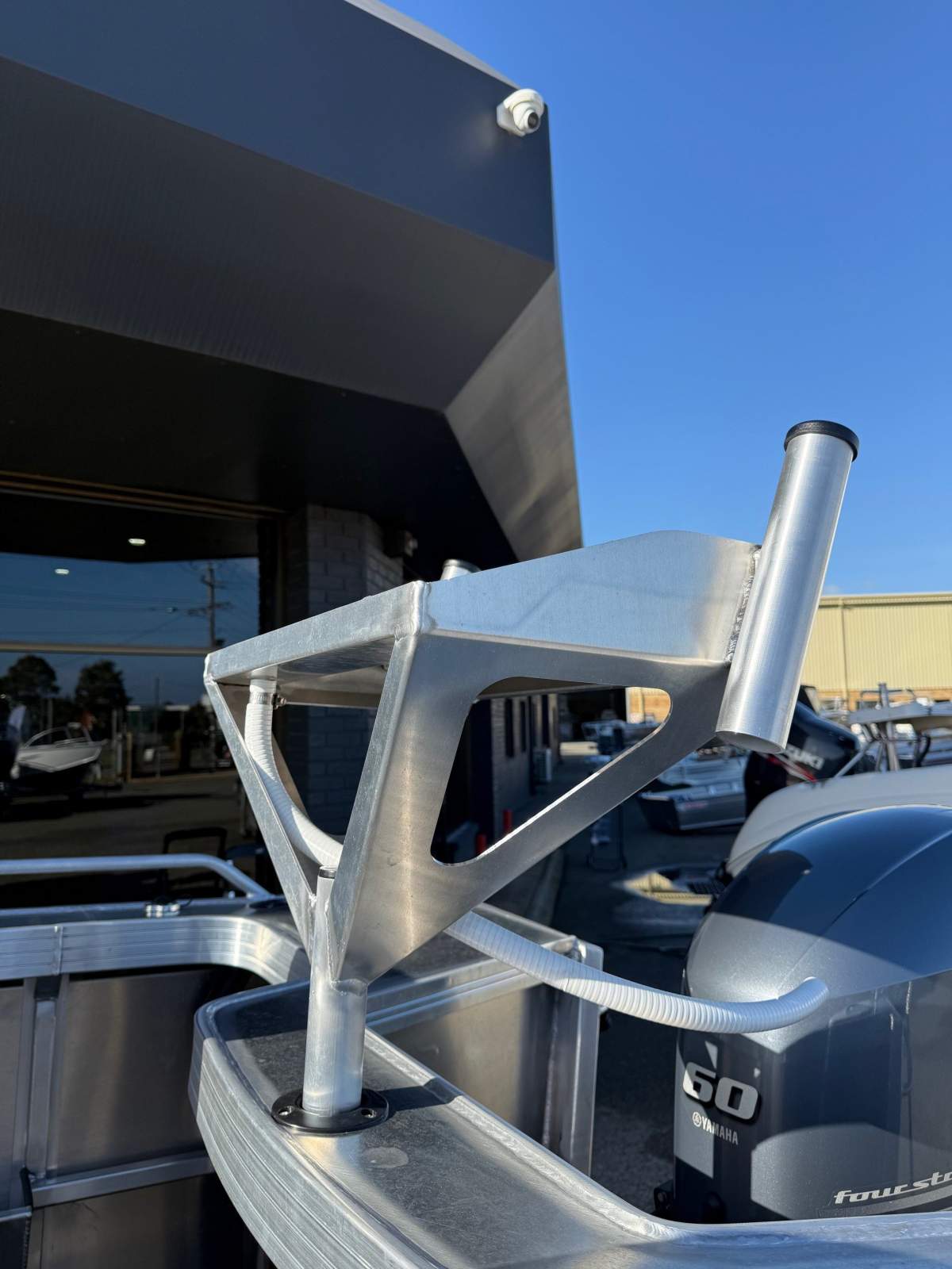 2025 Stacer 469 Outlaw Side Console | Boat Research | Yachthub
