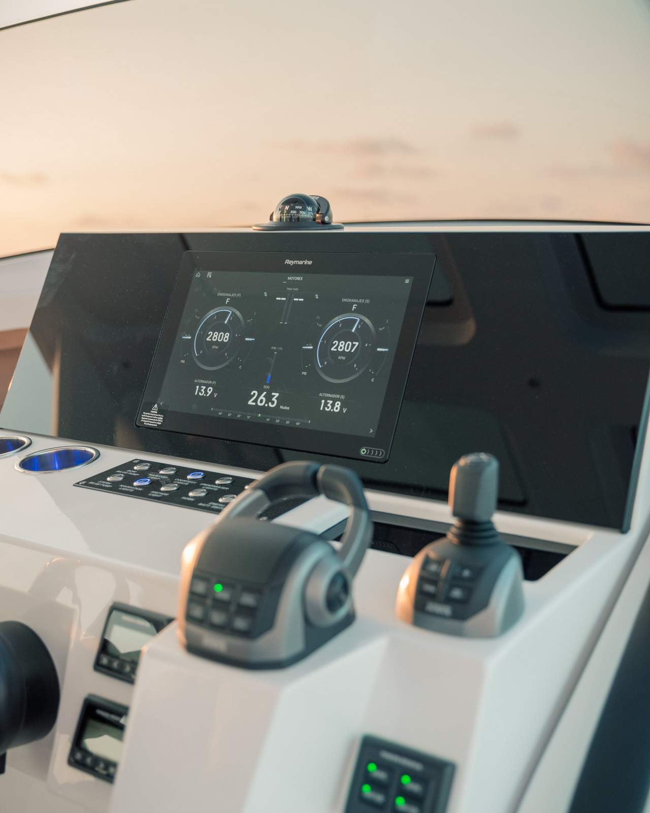 2025 Tesoro T40 | Boat Research | Yachthub