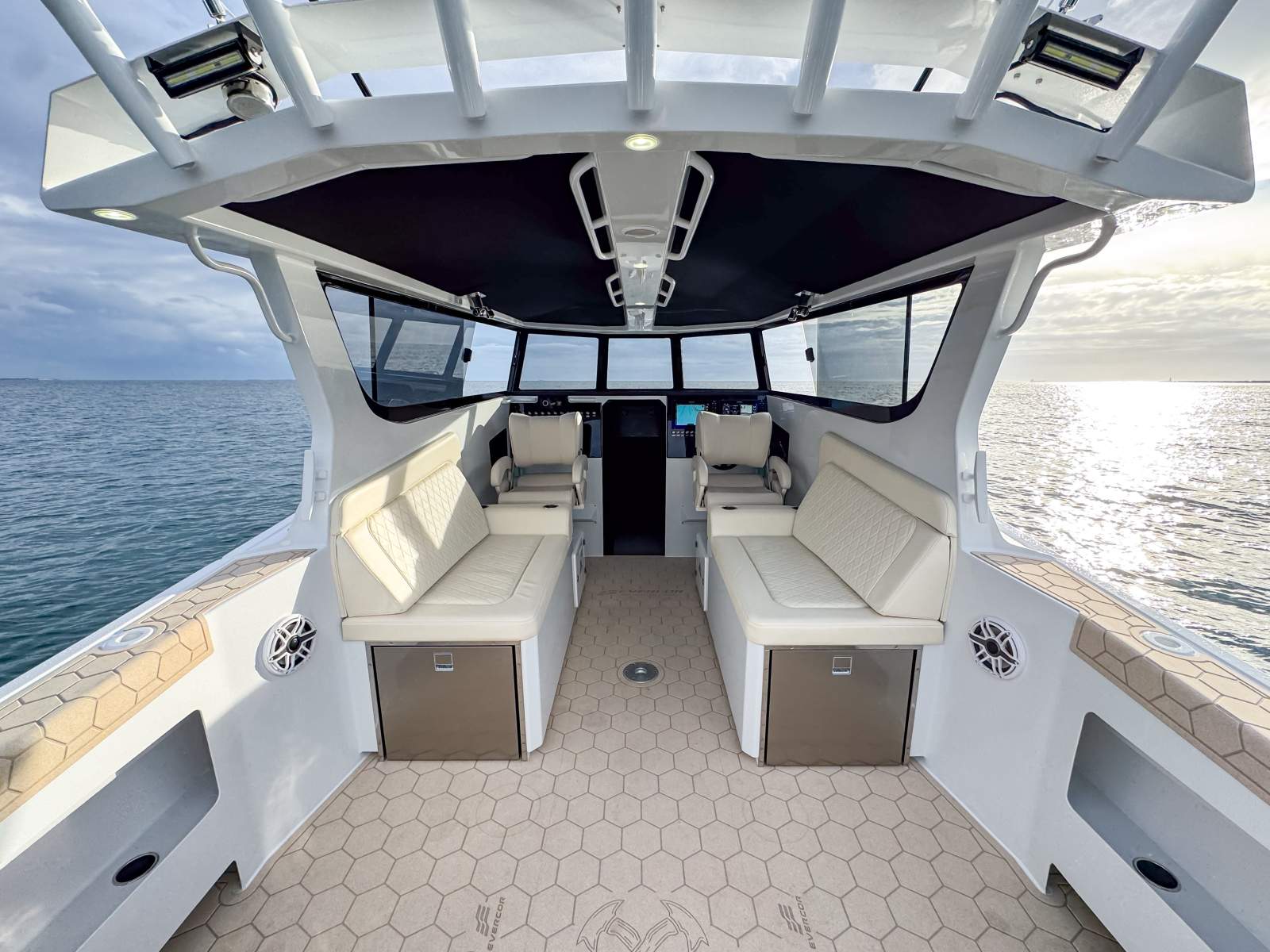 2026 Ascent Marine Axe 80 | Boat Research | BoatsOnline