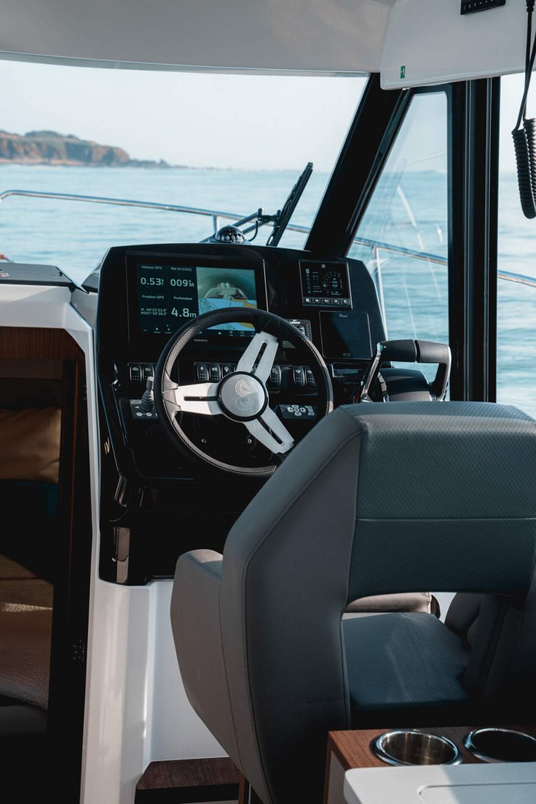 2026 Beneteau Antares 9 Ob V2 | Boat Research | BoatsOnline