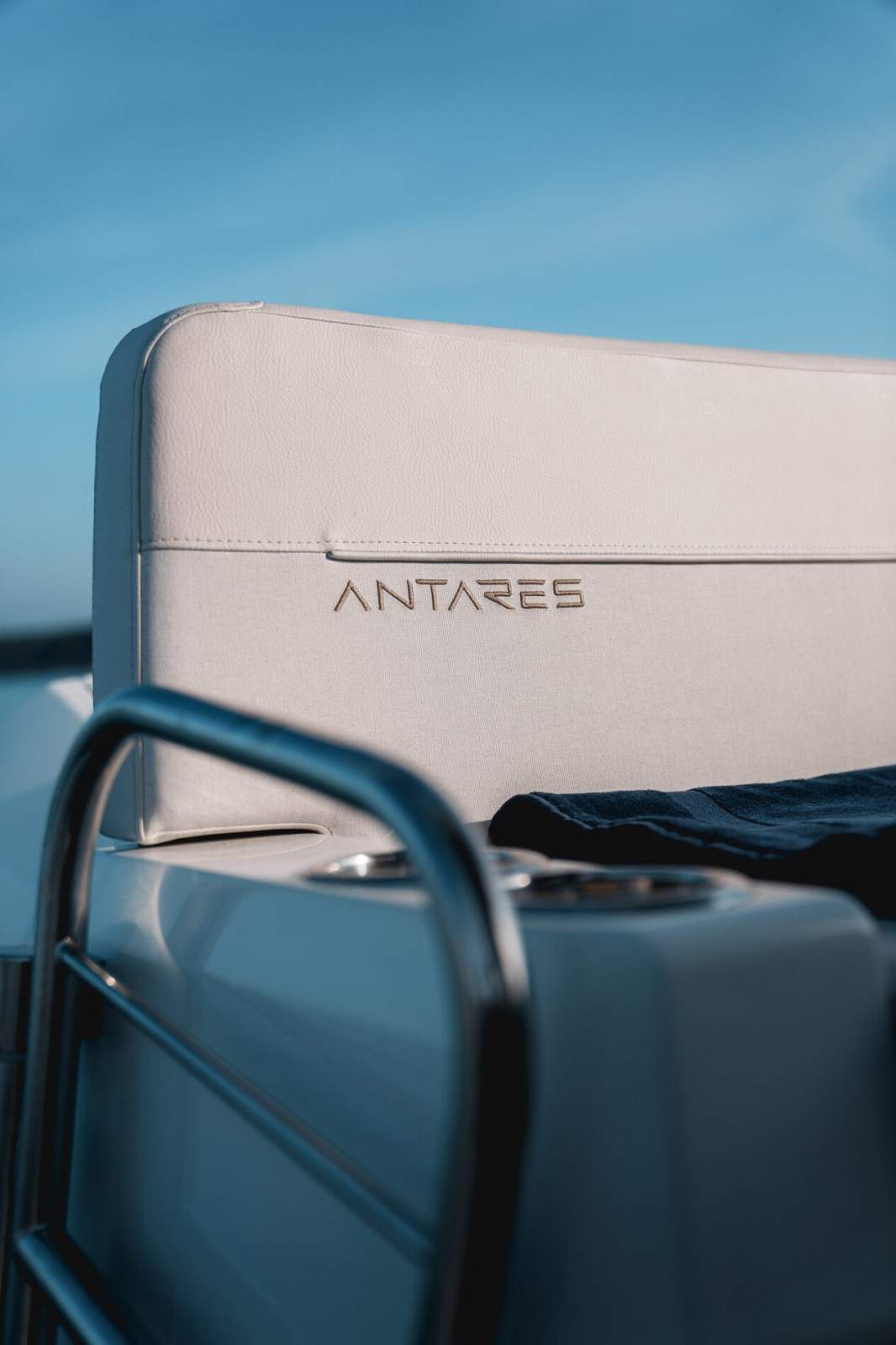 2026 Beneteau Antares 9 Ob V2 | Boat Research | BoatsOnline