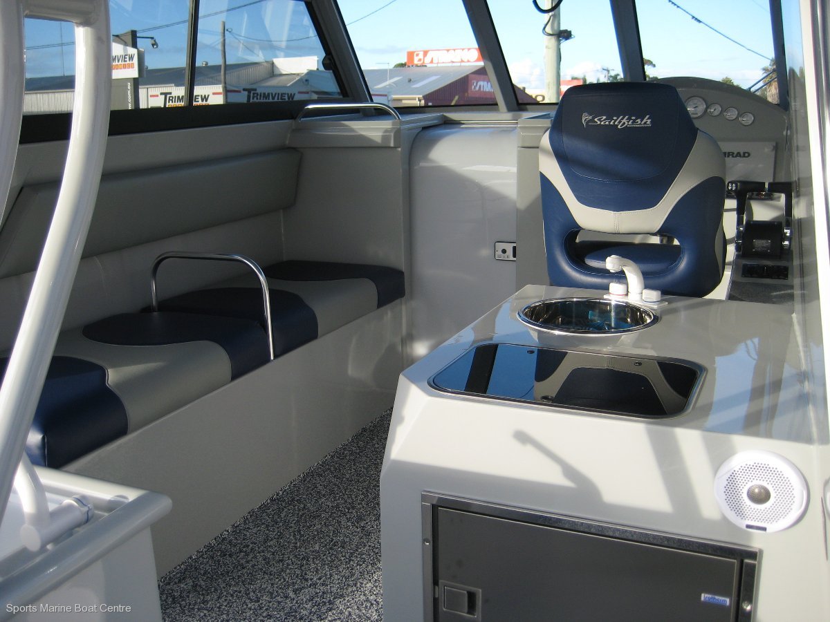 2015 Sailfish 2800 Platinum | Boat Research | Boats Online
