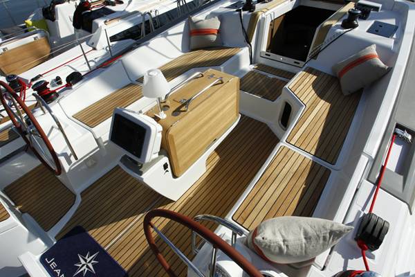 2015 Jeanneau 44 Deck Saloon | Boat Research | Yachthub