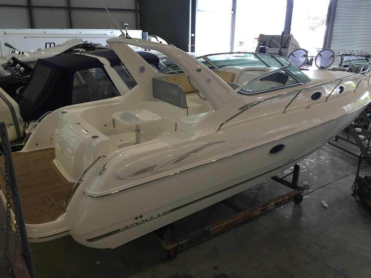 2016 Sunrunner 3700le | Boat Research | Yachthub