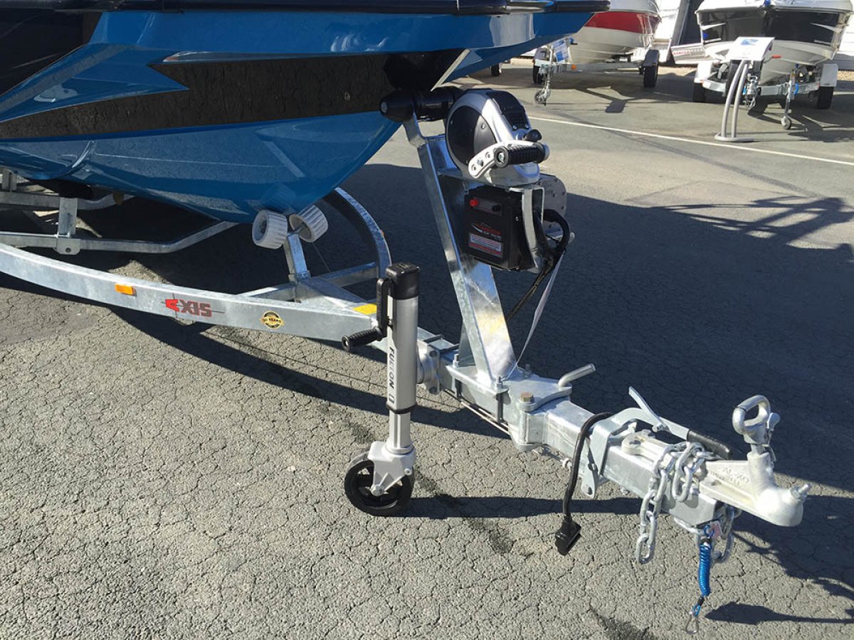 2015 Axis A20 | Boat Research | Yachthub