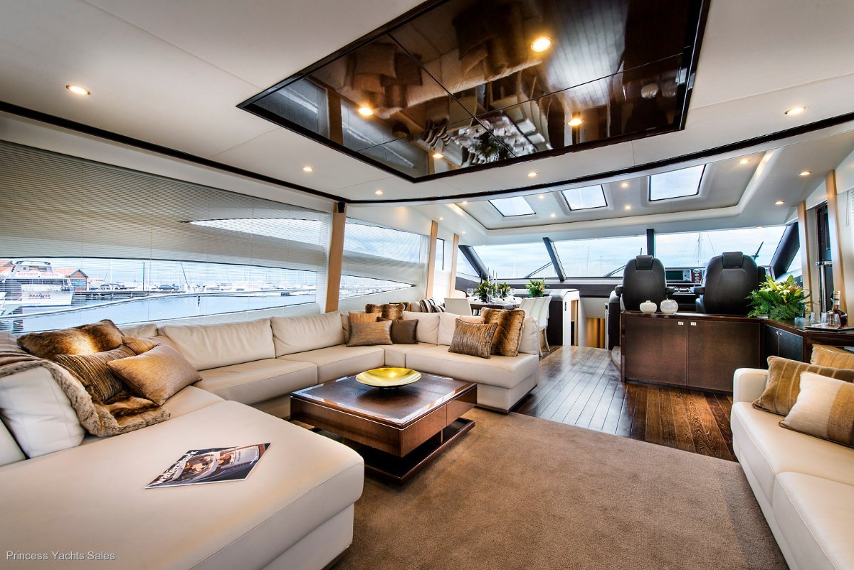 2013 Princess V85 | Boat Research | Yachthub