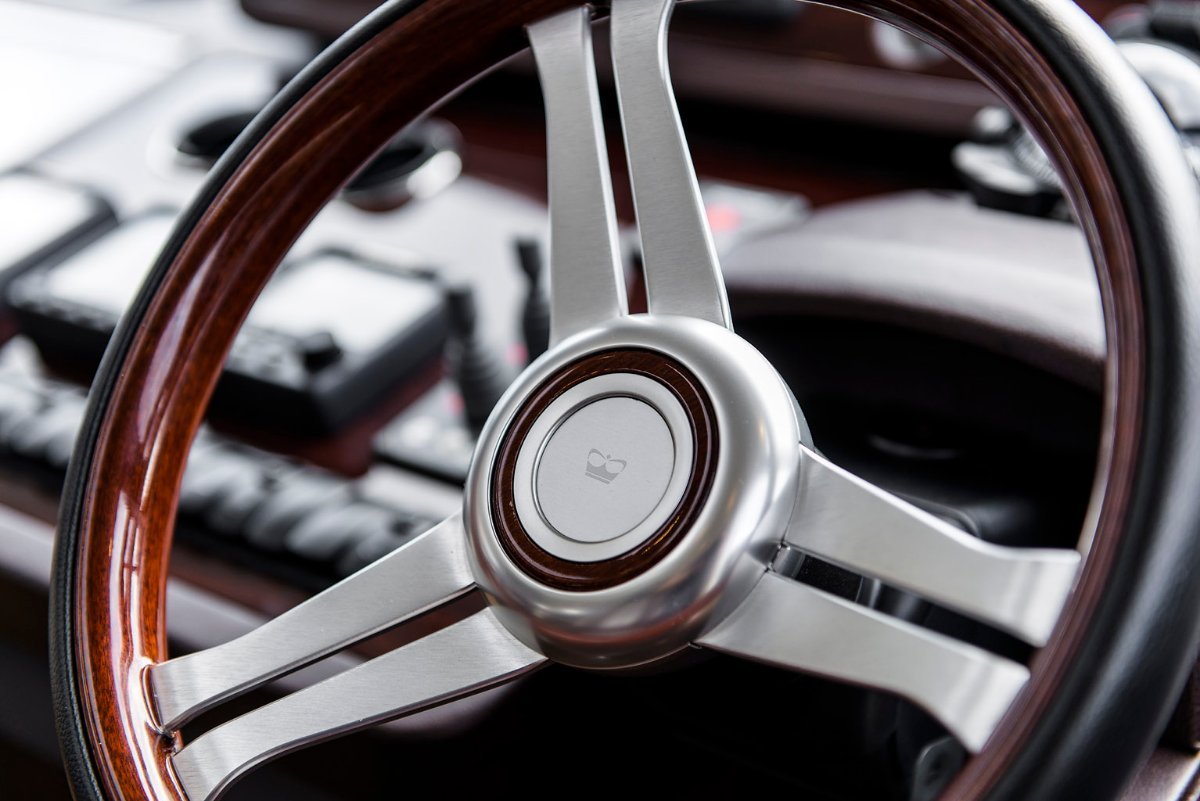 2013 Princess V85 | Boat Research | Yachthub