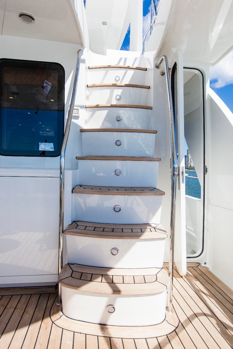 2014 Cheoy Lee Serenity 61 | Boat Research | Yachthub