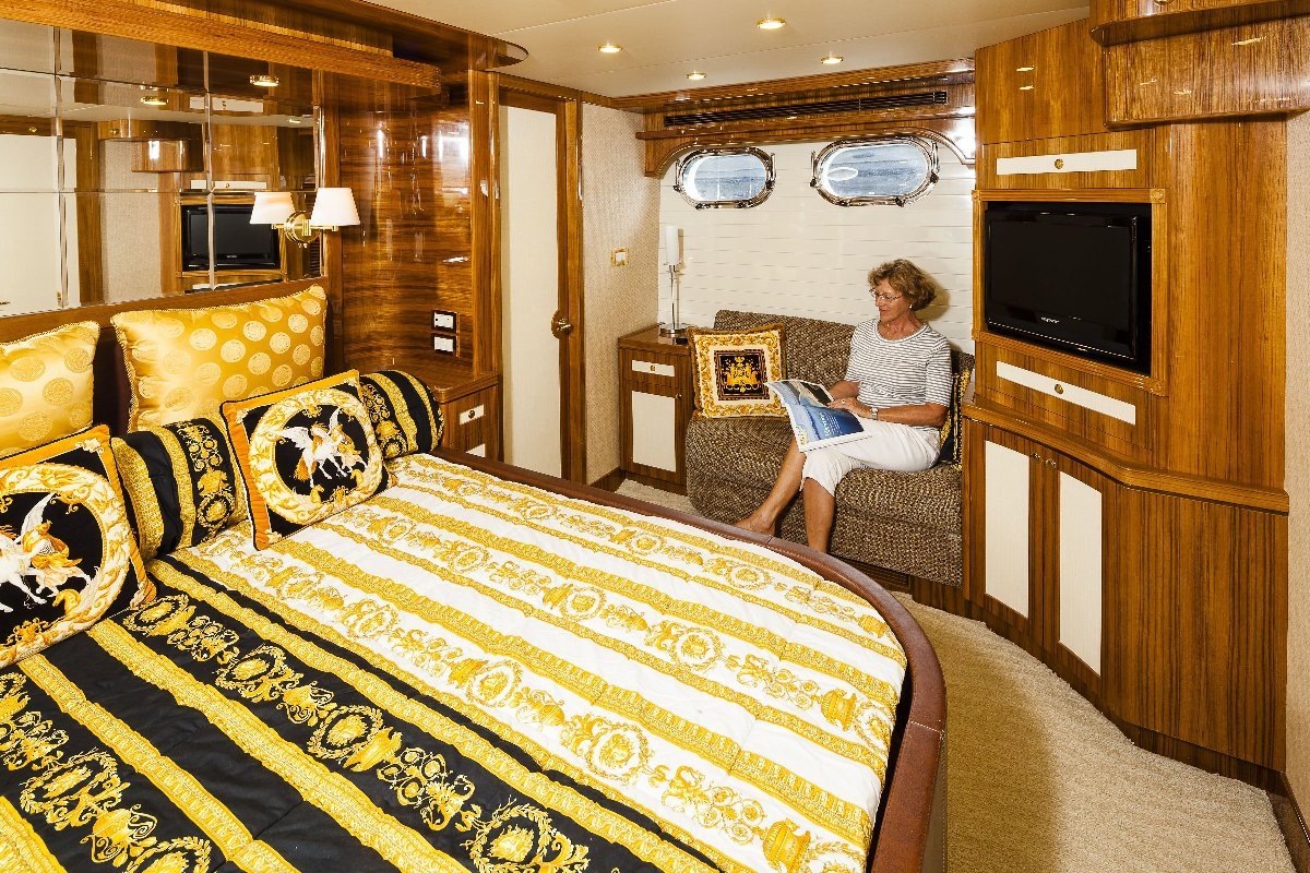 2014 Cheoy Lee Serenity 61 | Boat Research | Yachthub