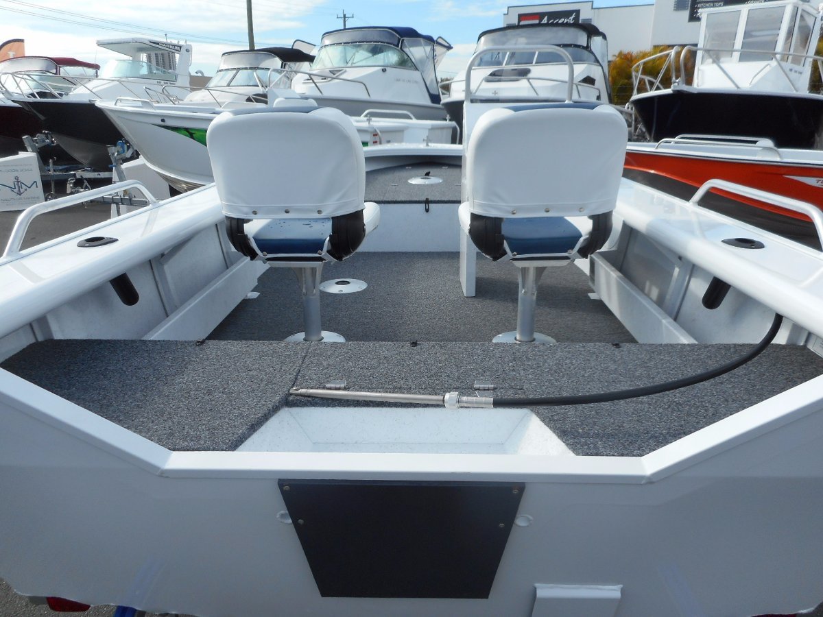 2016 Procraft 435 Flatwater Side Console | Boat Research | BoatsOnline