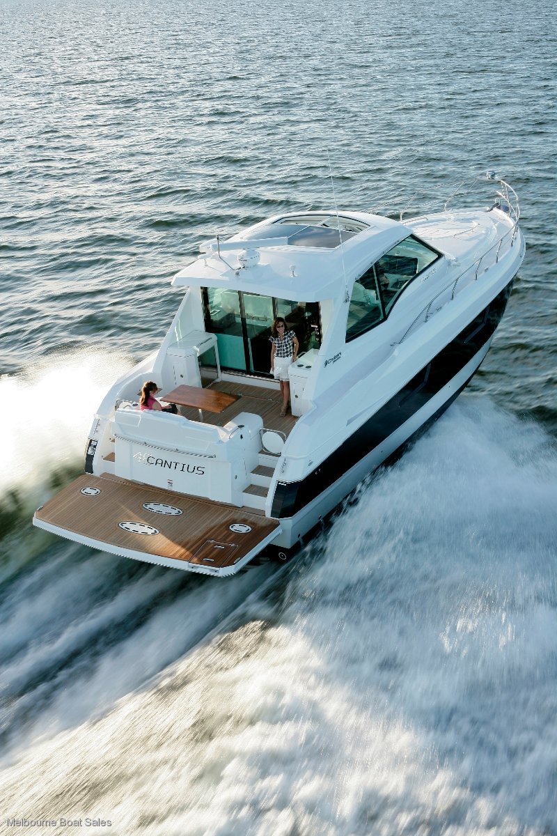 2016 Cruisers Yachts 48 Cantius | Boat Research | Yachthub