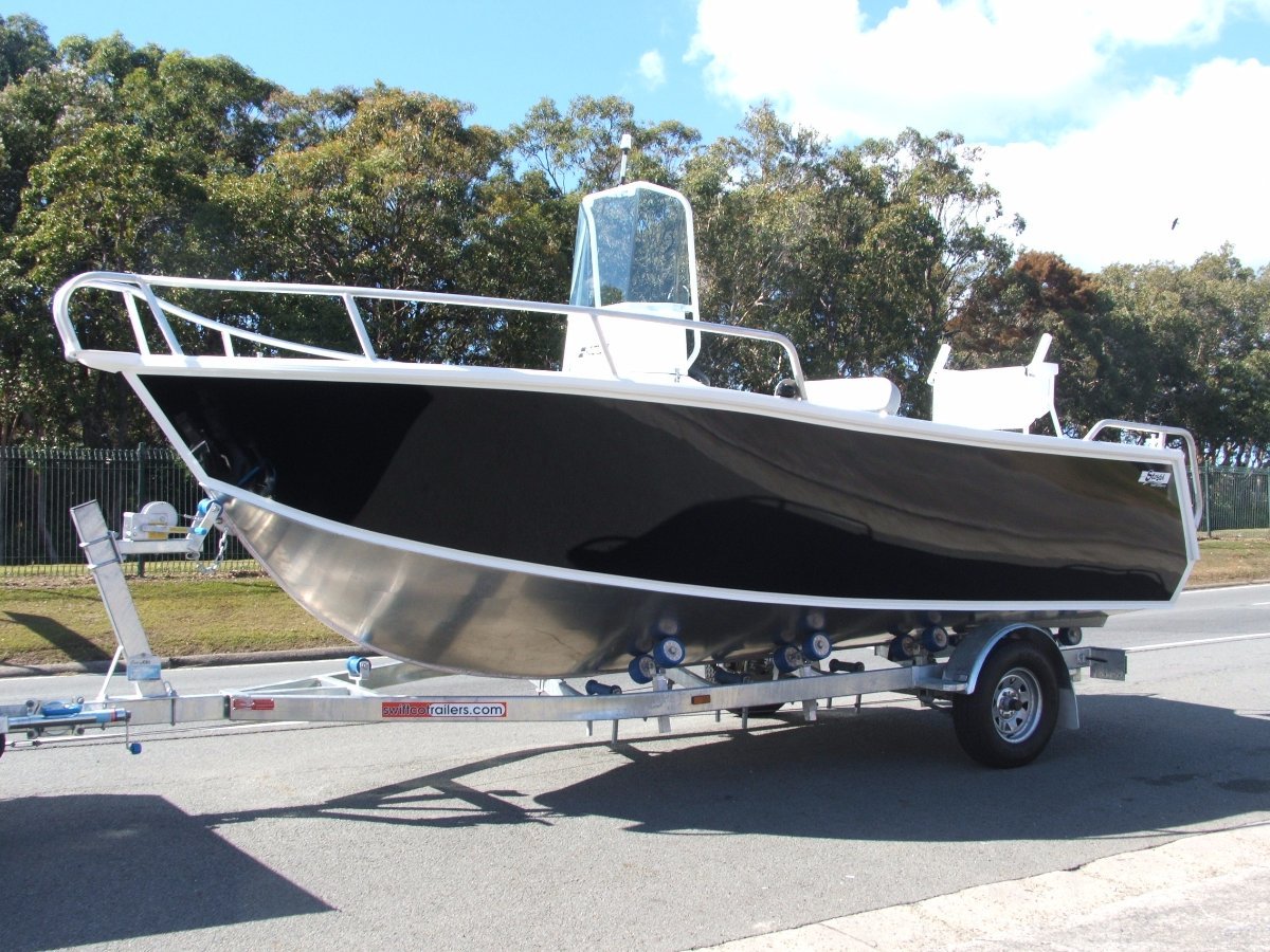 2016 Stessl 530 Trophy Centre Console | Boat Research | Boats Online