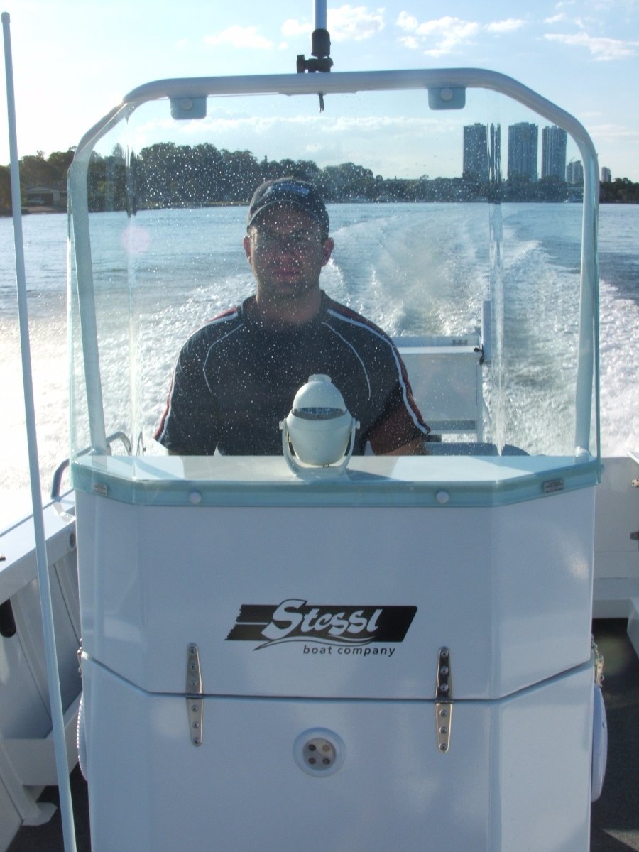 2016 Stessl 530 Trophy Centre Console | Boat Research | Yachthub