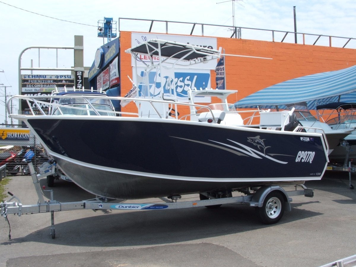 2016 Stessl 560 Trophy Centre Console | Boat Research | Boats Online