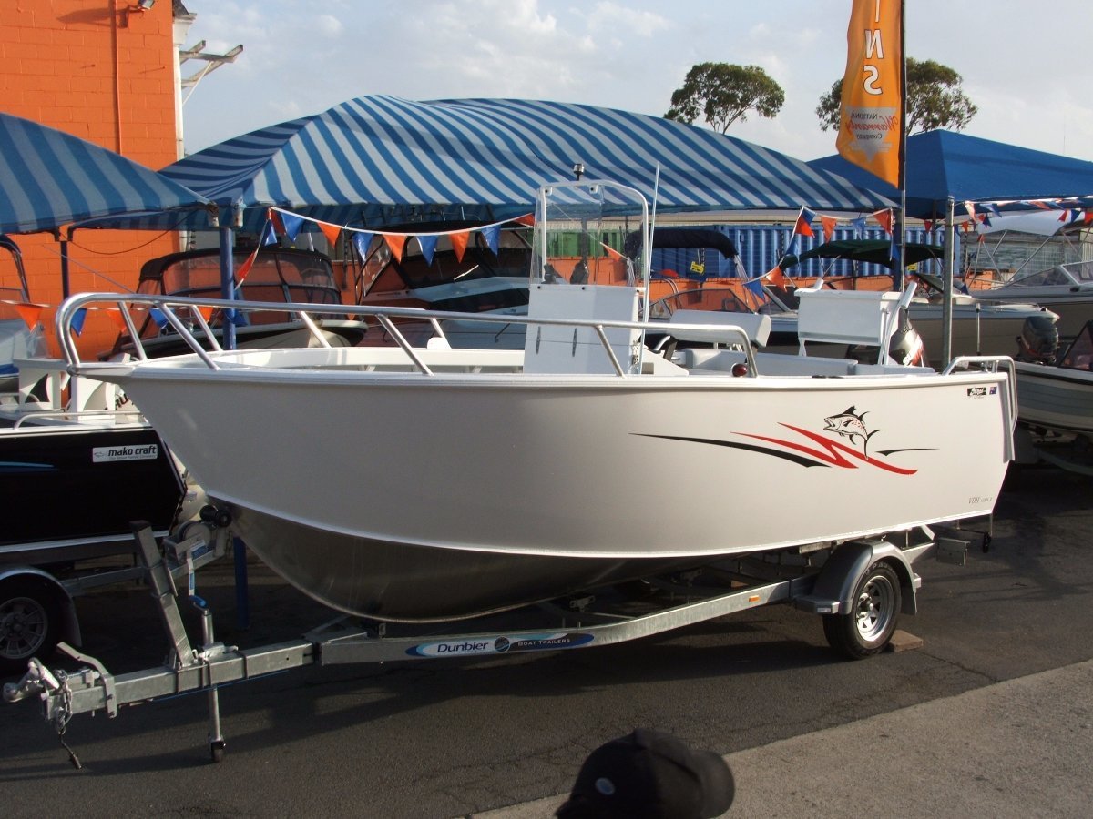 2016 Stessl 560 Trophy Centre Console | Boat Research | Yachthub
