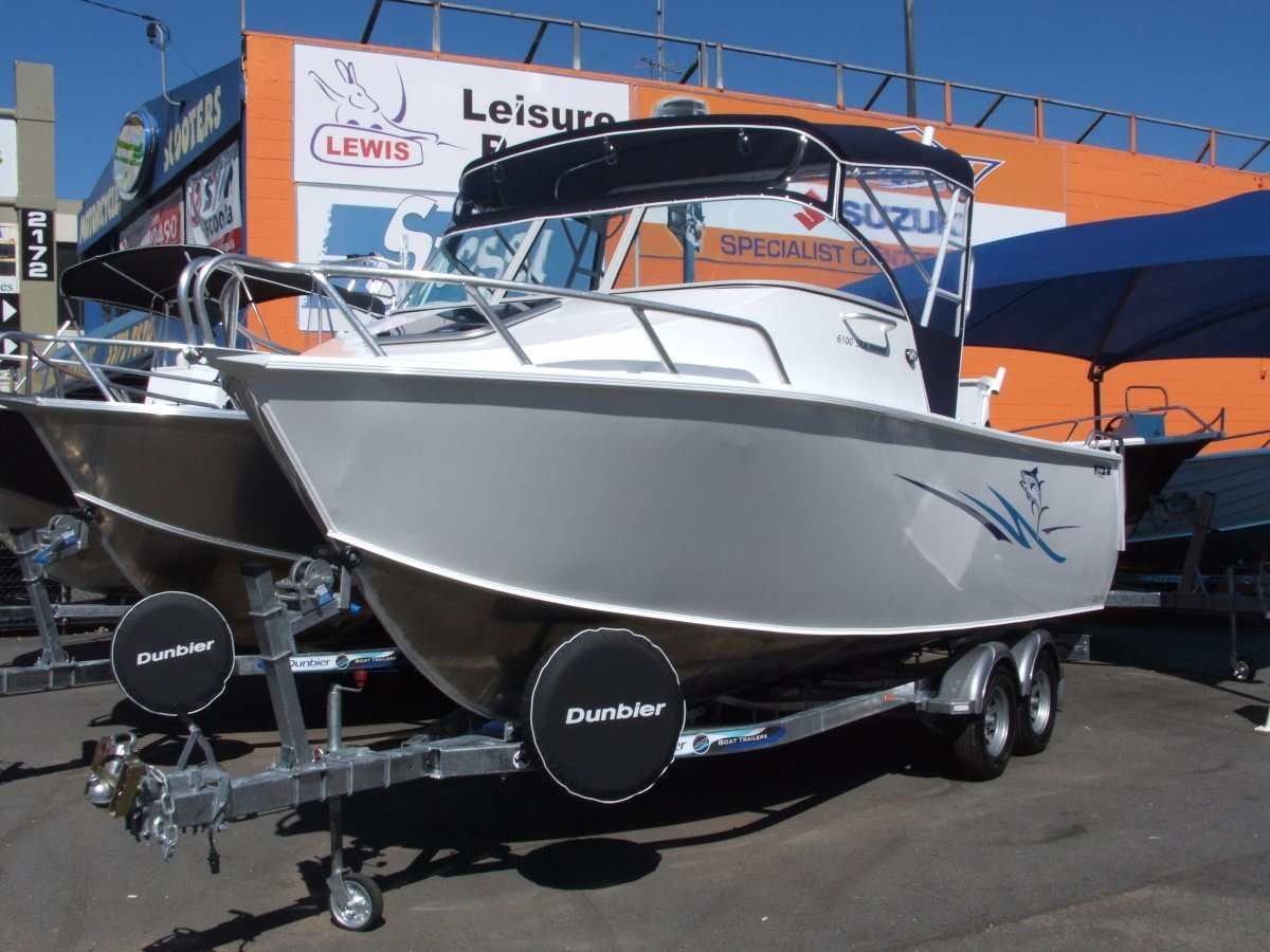 2016 Stessl 560 Seahawk Half Cabin | Boat Research | Yachthub