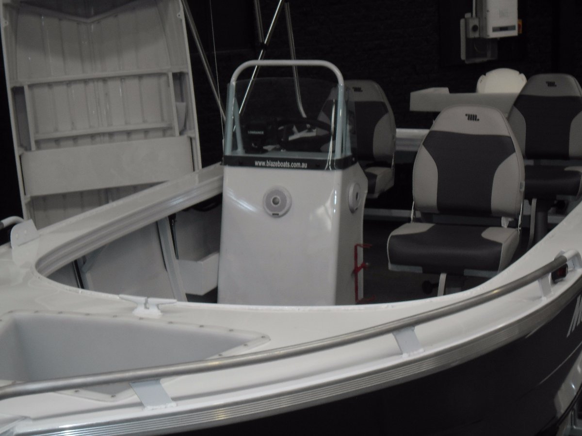 2015 Bluefin 5.20 Maverick | Boat Research | Boats Online